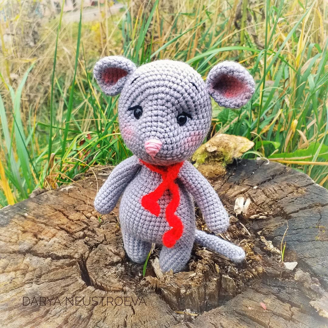 Amigurumi Mouse with Red Scarf Free Pattern - All Free Amigurumi Patterns